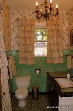 Ruffled Linens - The Decorologist