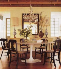 Saarinen Table - The Decorologist