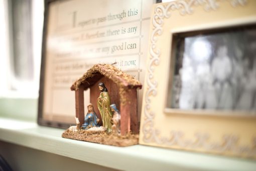 How to Decorate with Collections at Christmas - The Decorologist