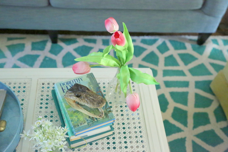 The 2015 Floral Trend in Decorating