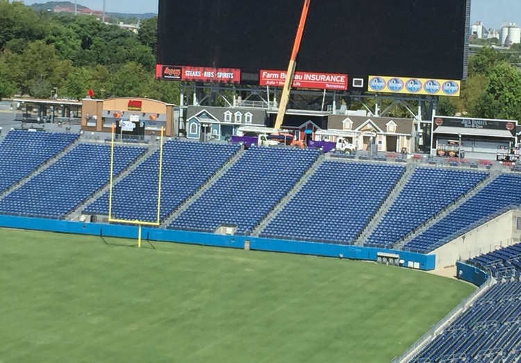 The Decorologist Scores a Touchdown for Team Color - The Decorologist