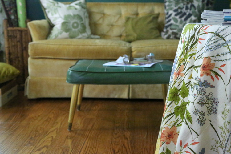 Testing Benjamin Moore's New Gold Metallic Paint - The Decorologist